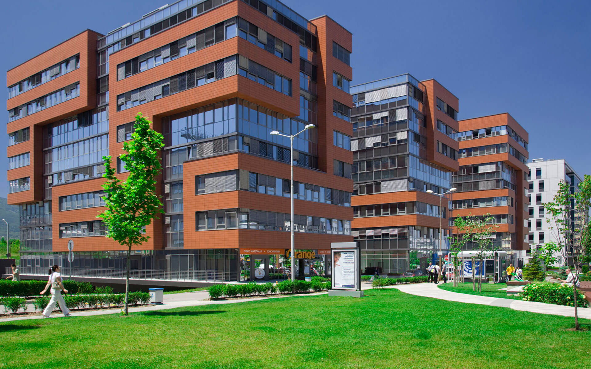 How and Why to Lease a commercial real estate - Thinking Spaces